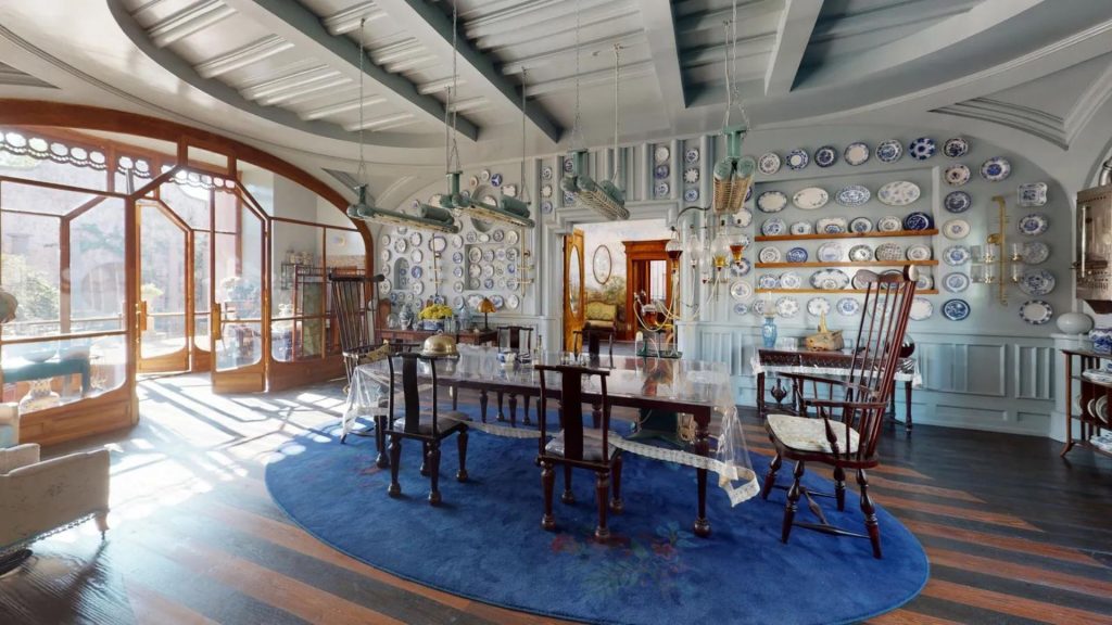 Bối cảnh siêu thực trong phim Poor Things | ELLE Decoration VN