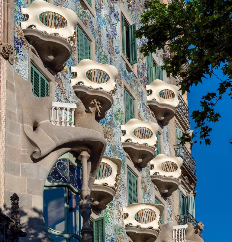Casa Batlló: Tuyệt tác kiến trúc của Antoni Gaudi | ELLE Decoration VN